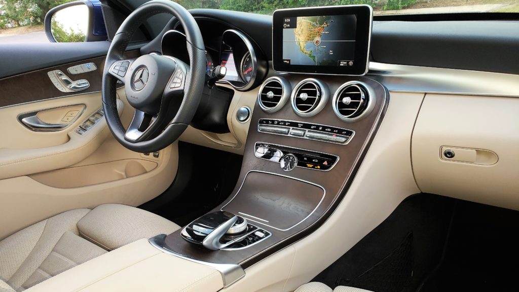 Mercedes-Benz 2019 C350e – Grundy Insurance